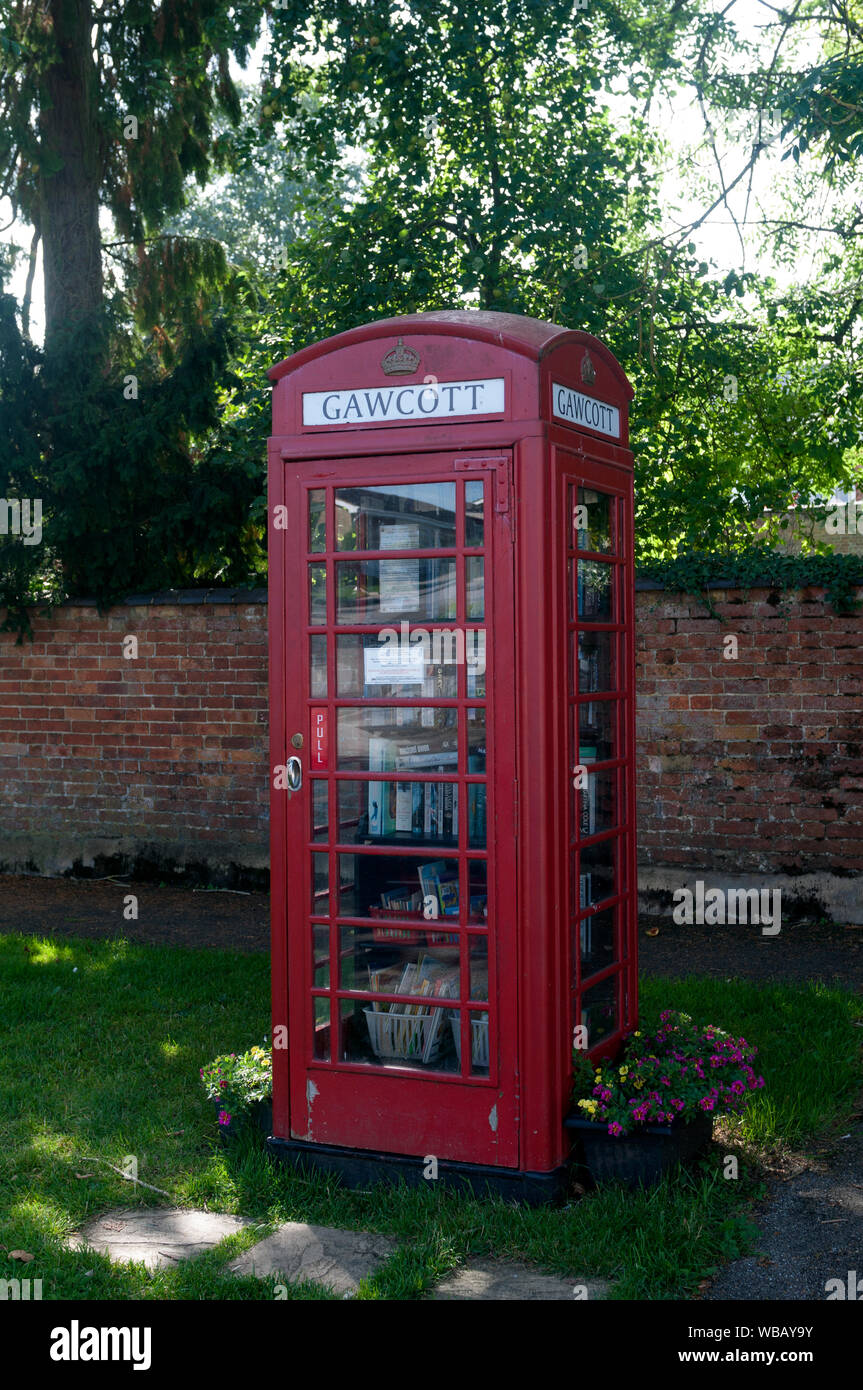 A traditional red telephone box in Gawcott village, Buckinghamshire ...