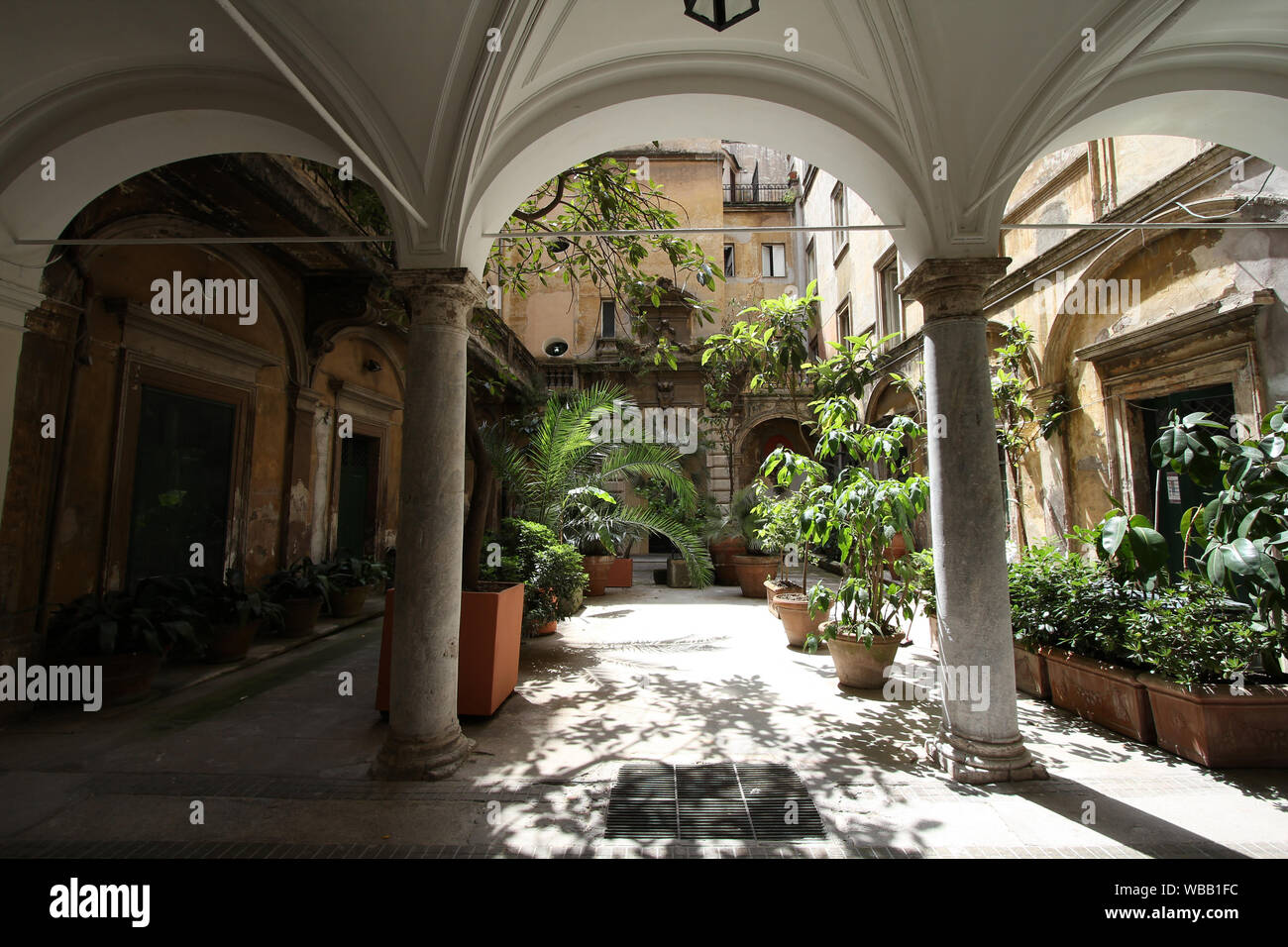 Parione hi-res stock photography and images - Alamy