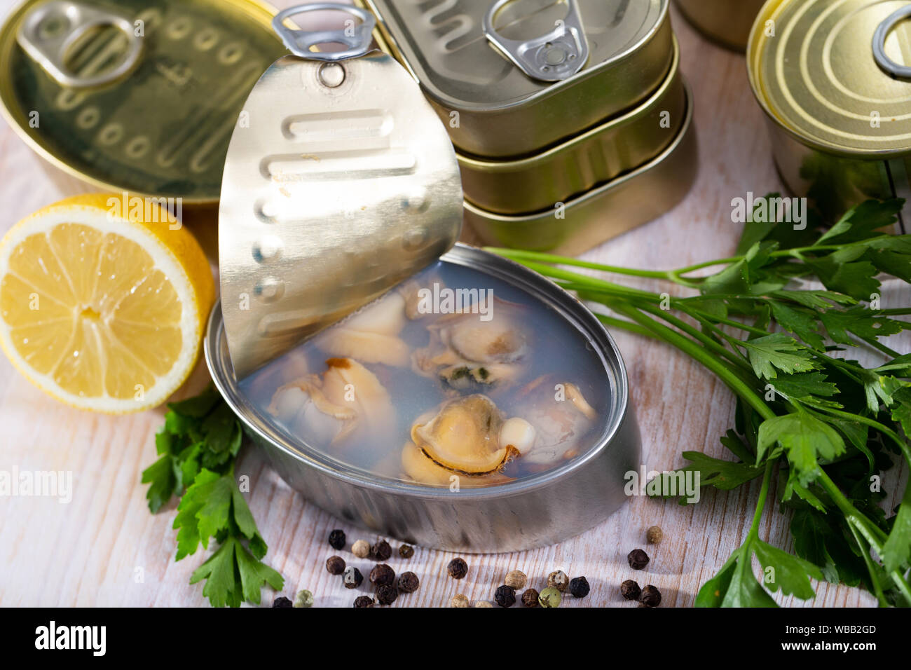 Almejas al natural hi-res stock photography and images - Alamy