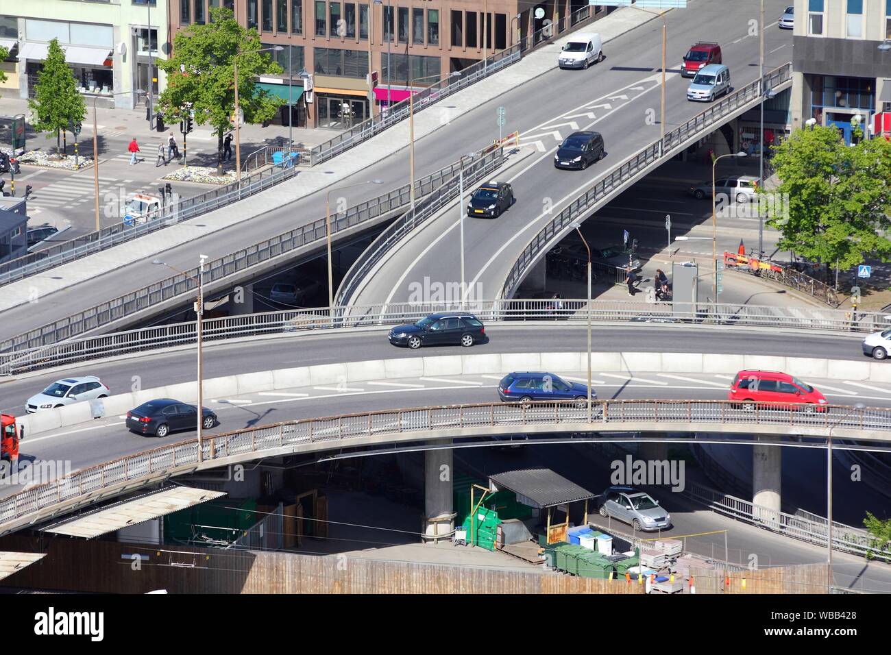 Intersection of streets hi-res stock photography and images - Alamy