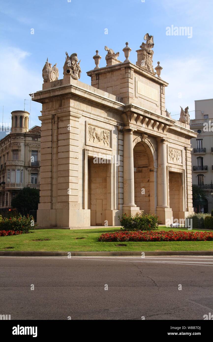 Valencia spain arch hi-res stock photography and images - Alamy