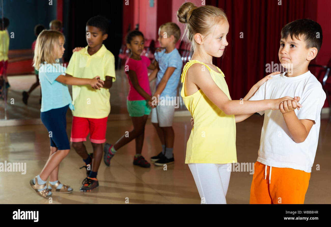 Boys girls dancing african american hi-res stock photography and images ...