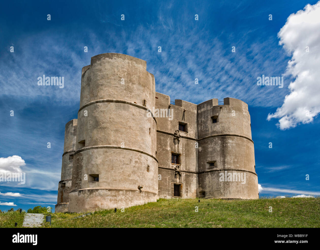 Castelo de evora monte hi-res stock photography and images - Alamy