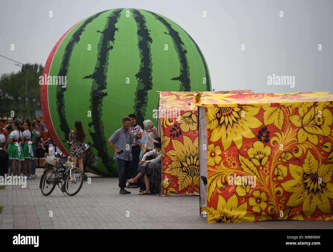 Giant water-melon balloon statue installation Stock Photo - Alamy
