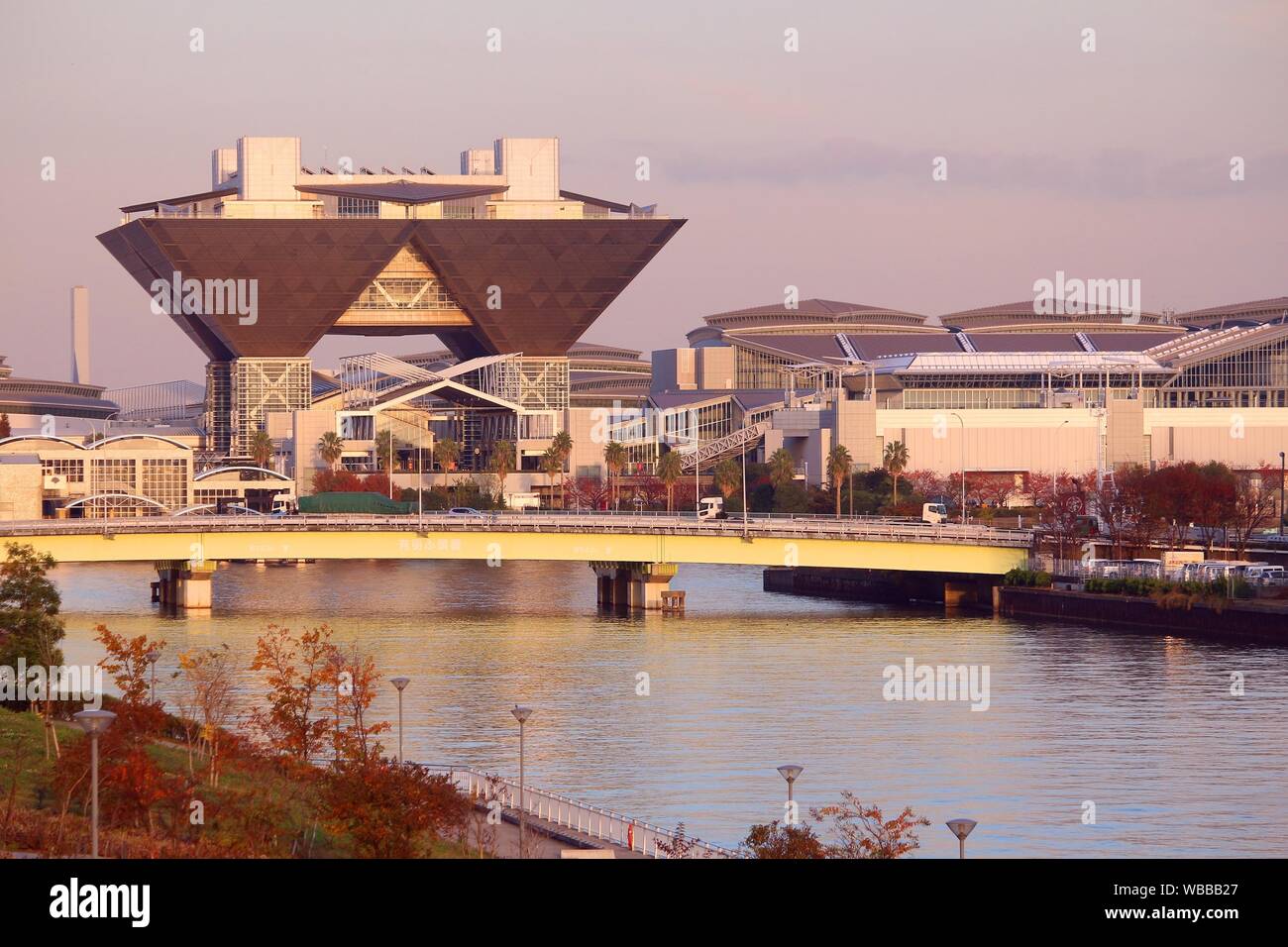 TOKYO, JAPAN - DECEMBER 2, 2016: Modern architecture of Tokyo Big Sight ...
