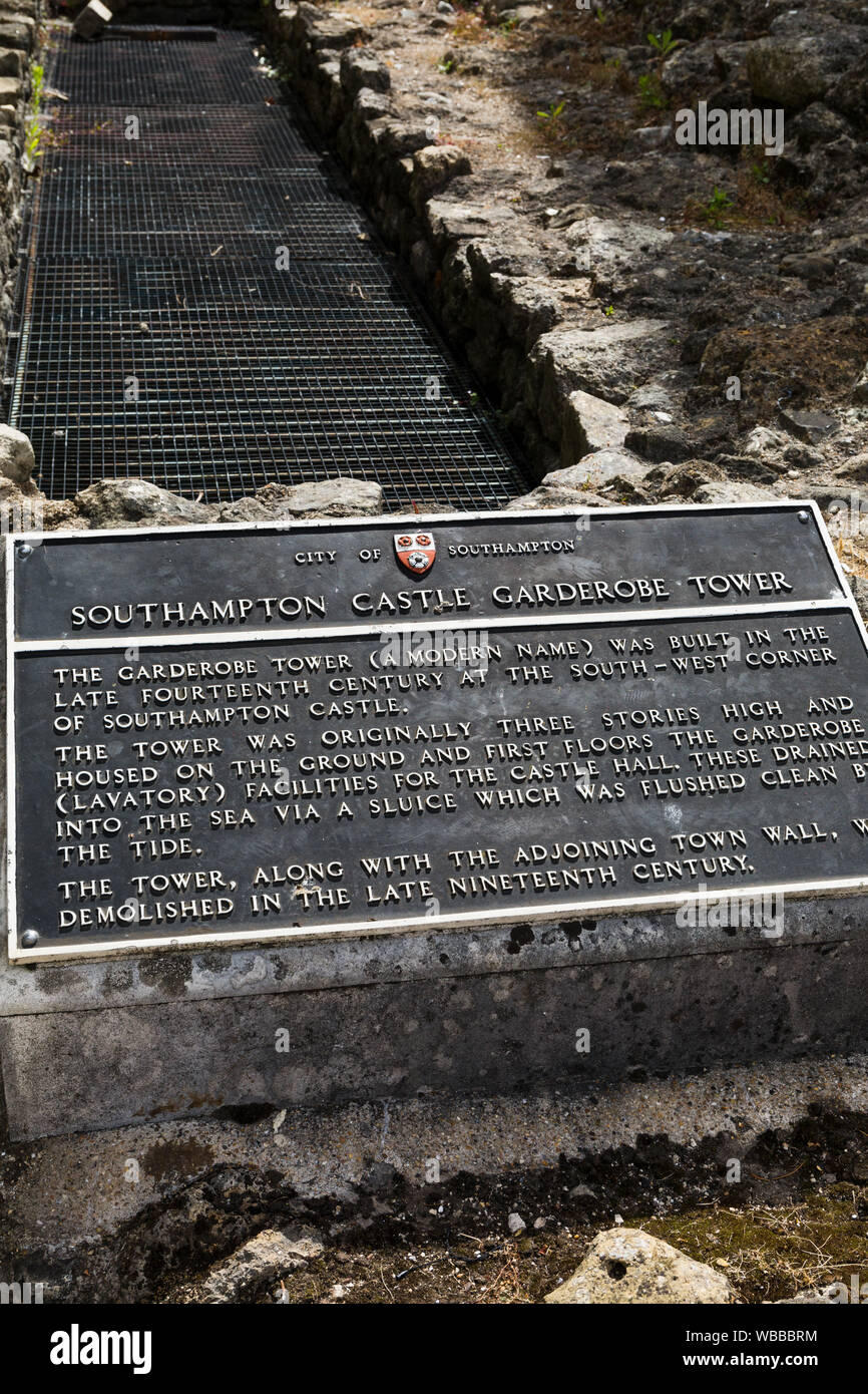 Tourist information signs. 14th century. Southampton City Walls ...