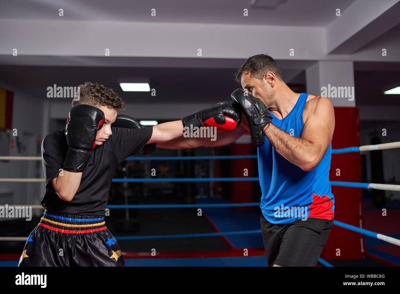 Kickbox training hi-res stock photography and images - Alamy