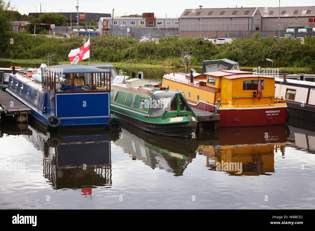 Doncaster canal hi-res stock photography and images - Alamy