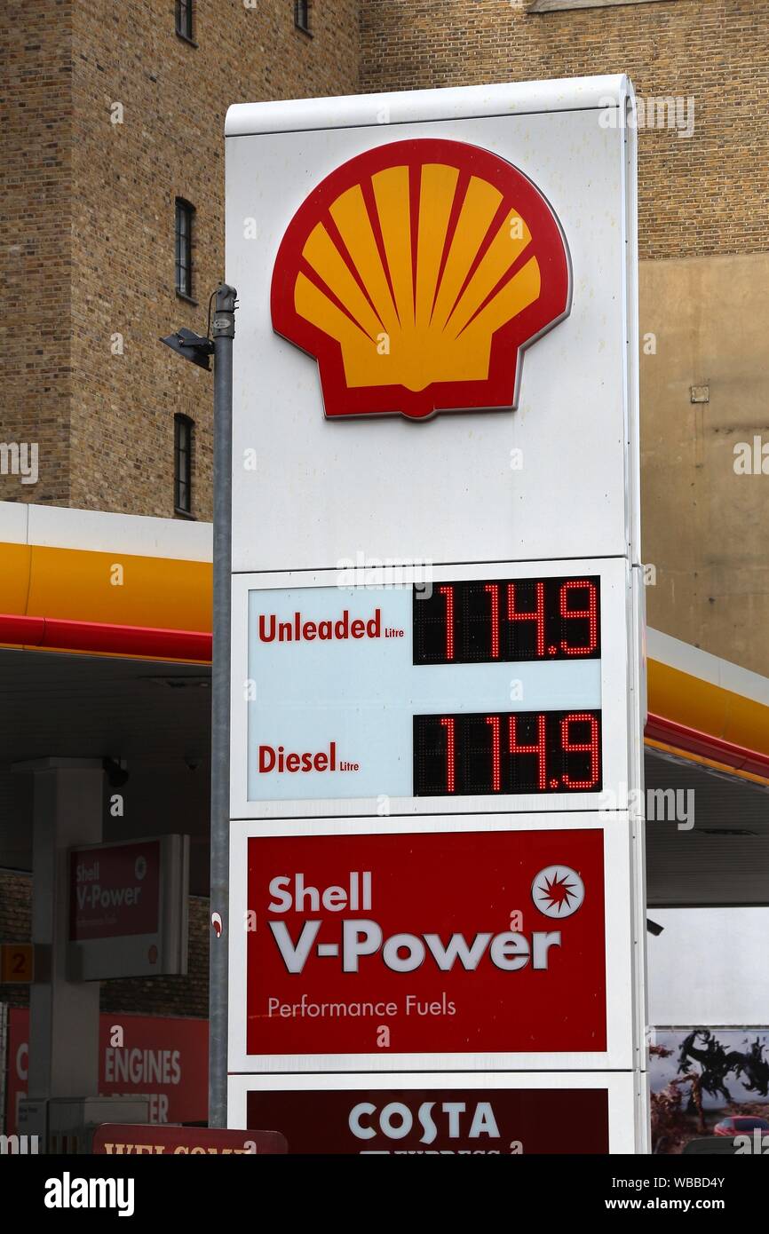 Shell gas station hi-res stock photography and images - Alamy