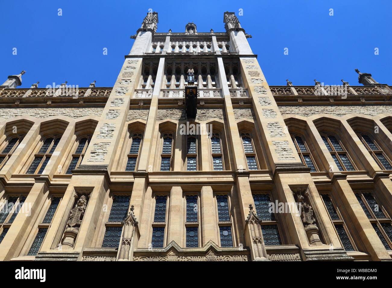 Old library exterior london hi-res stock photography and images - Alamy