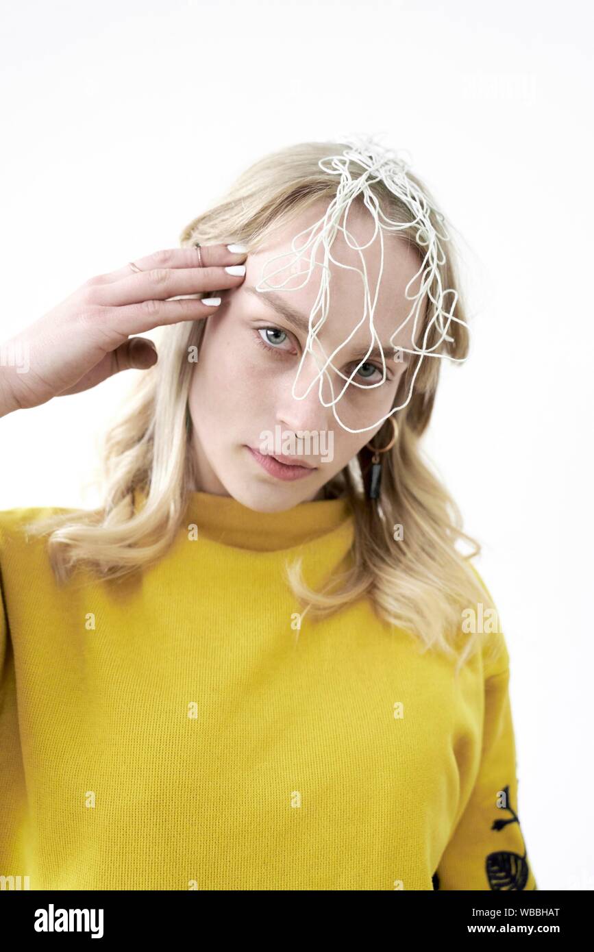 Human brain wired hi-res stock photography and images - Alamy