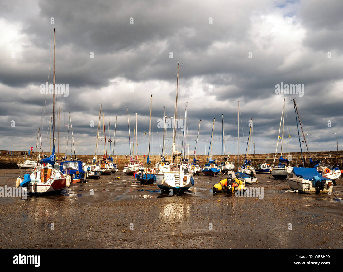 Fisherrow harbour hi-res stock photography and images - Alamy