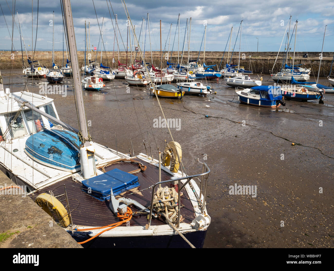 Fisherrow harbor hi-res stock photography and images - Alamy