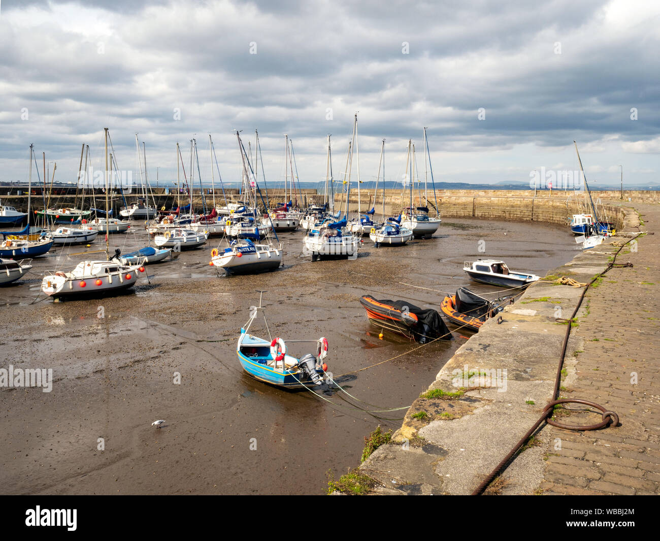 Fisherrow Harbour at low tide, Musselburgh, East Lothian, Scotland, UK ...