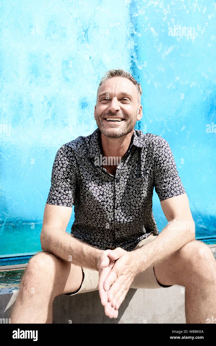 Best Ager Hand High Resolution Stock Photography and Images - Alamy