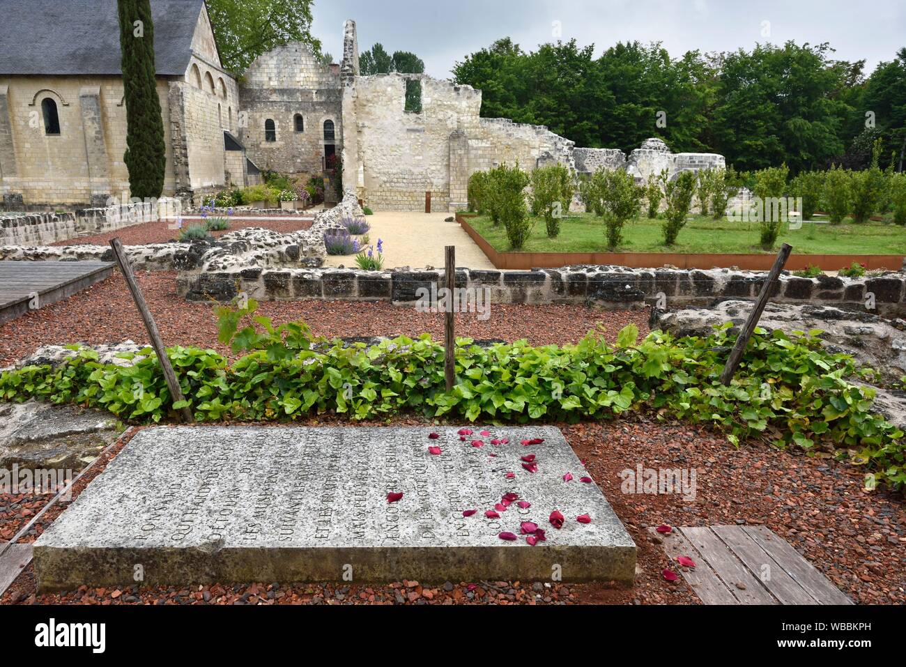 Pierre tombale pierre tombale hi-res stock photography and images - Alamy