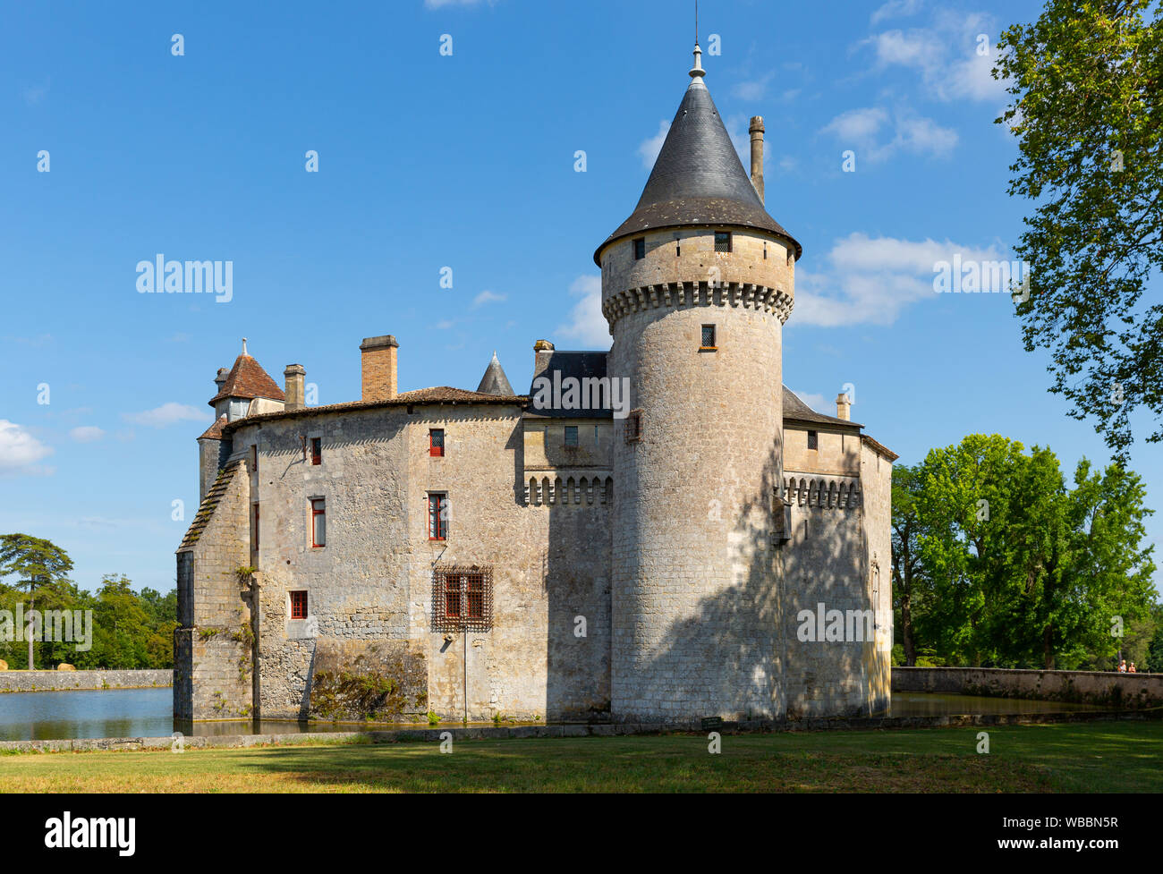 View of medieval castle Chateau de la Brede in Gironde. France Stock ...