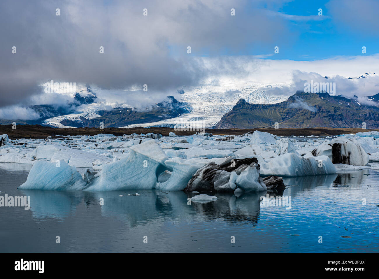 Ice floating in water hi-res stock photography and images - Alamy