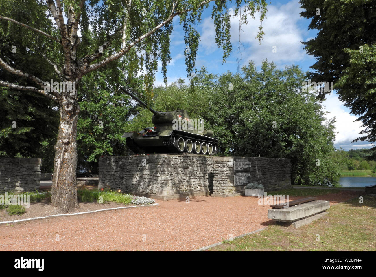 T 34 85 tank monument hi-res stock photography and images - Alamy