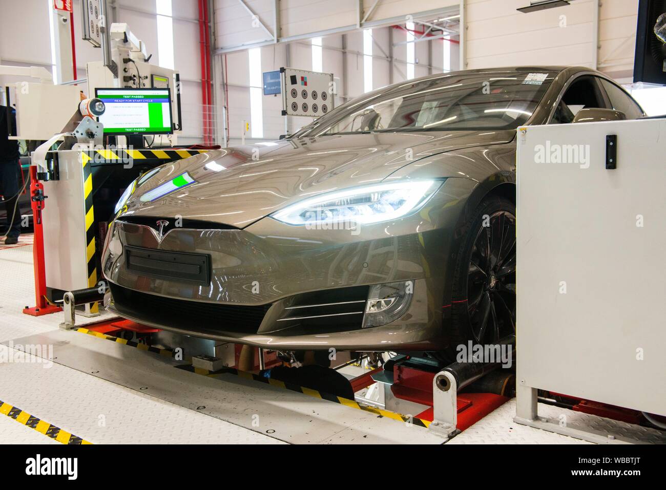 Tesla plant interior hi-res stock photography and images - Alamy