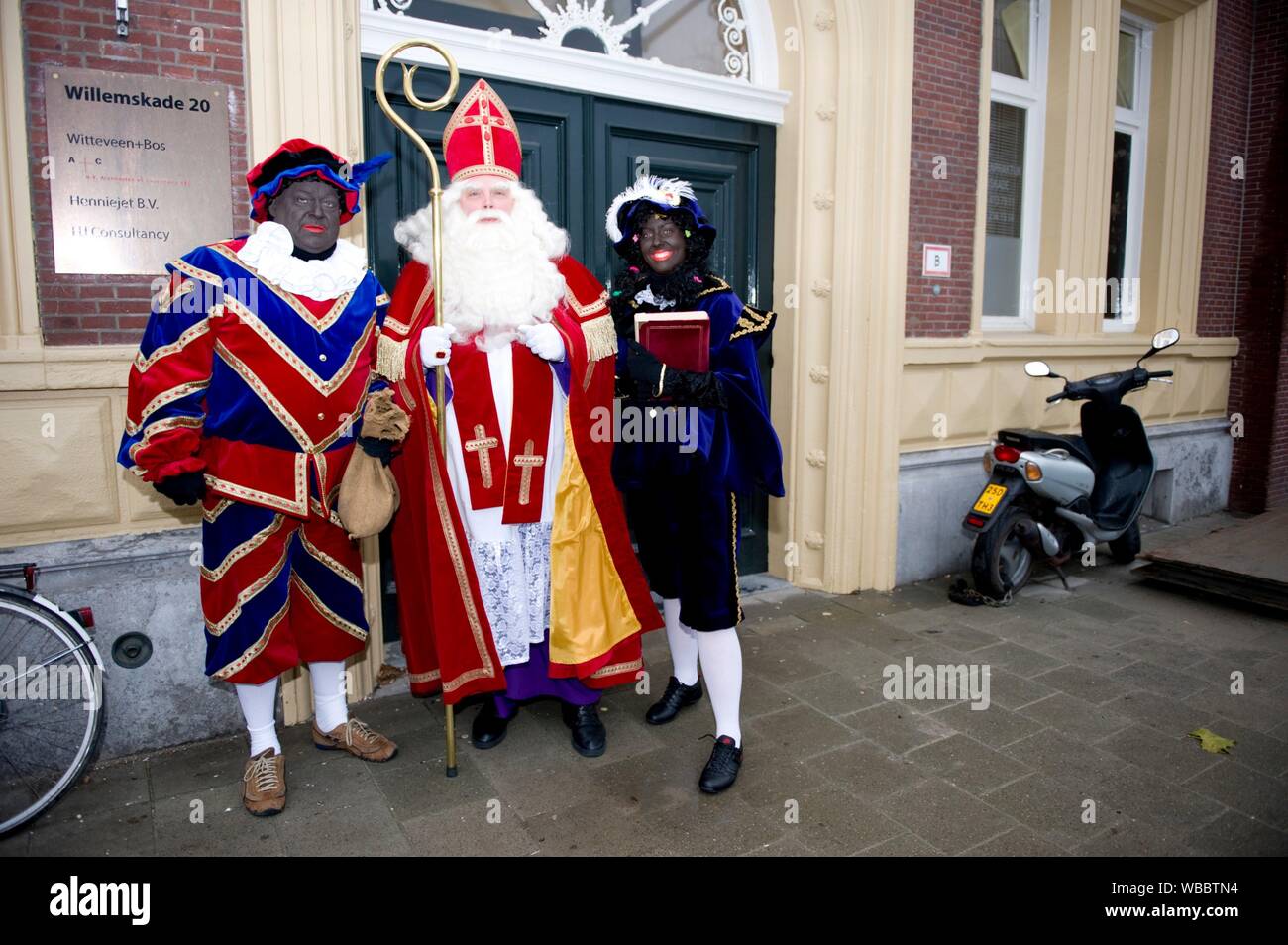 Sinterklaas and zwarte hi-res stock photography and images - Alamy