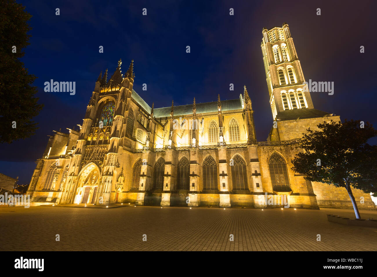 Old town limoges france hi-res stock photography and images - Alamy