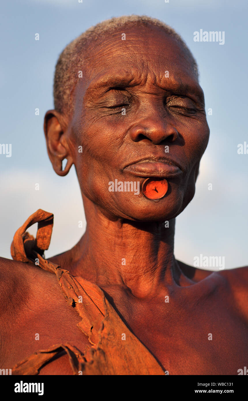 Tribal Hamer people in Turmi, Lower Omo Valley, Ethiopia Stock Photo ...