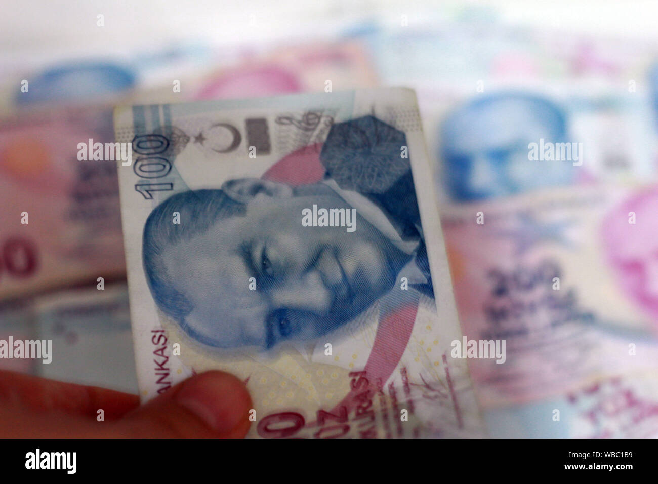 200 euro bill back hi-res stock photography and images - Alamy