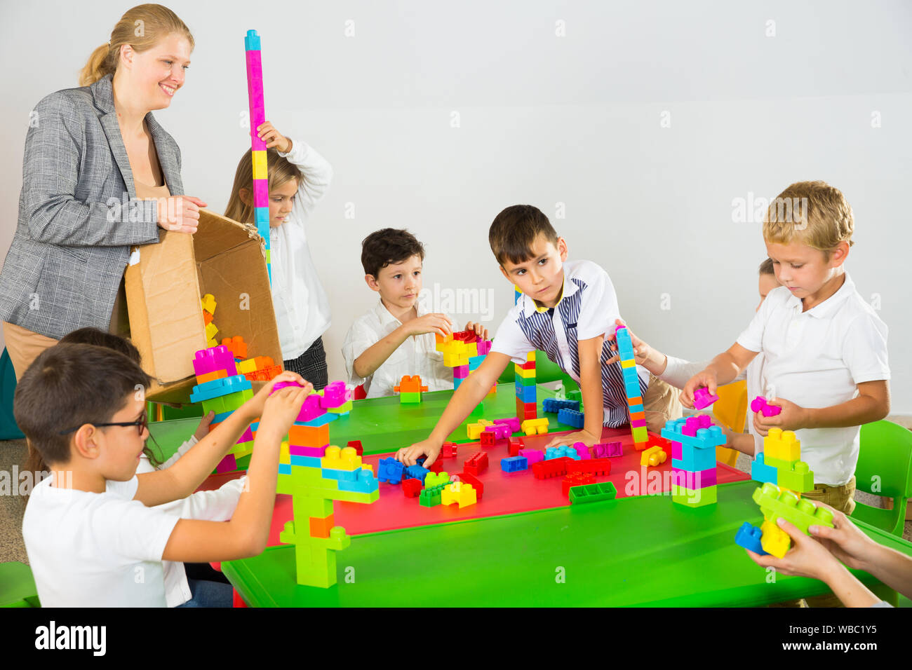 Children building blocks classroom hi-res stock photography and images ...