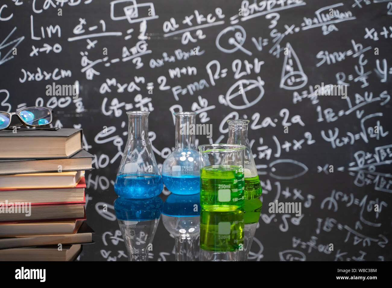 Man magician table hi-res stock photography and images - Alamy