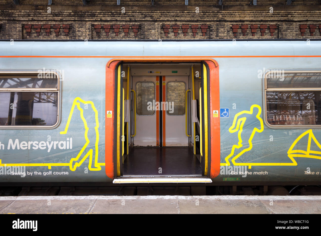 Open doors on a Merseyrail train whilst stationary at a station Stock ...