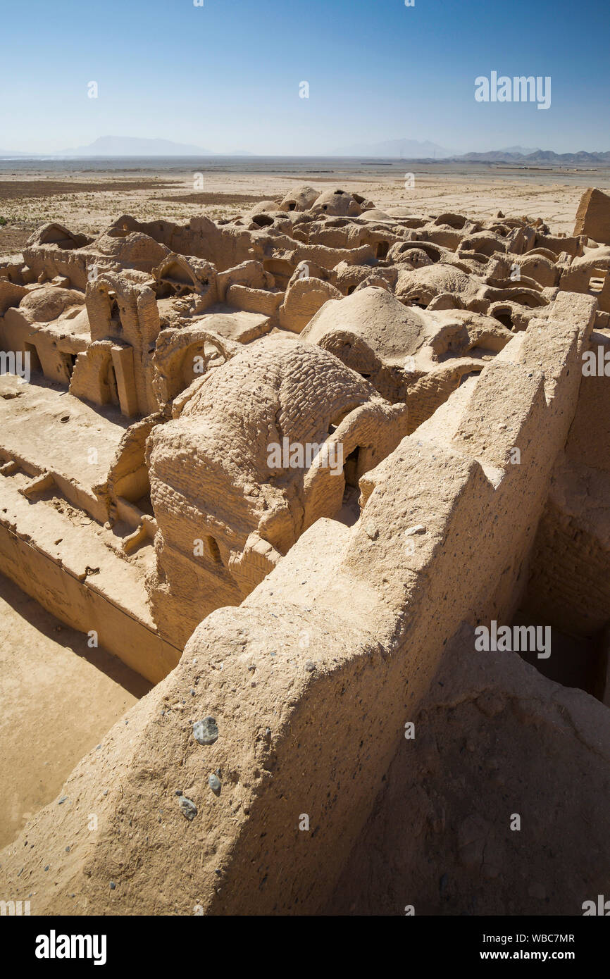 Sar yazd castle hi-res stock photography and images - Alamy