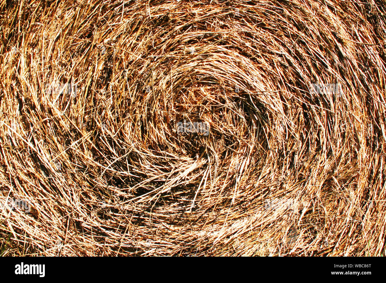 Rustic hay bale hi-res stock photography and images - Alamy