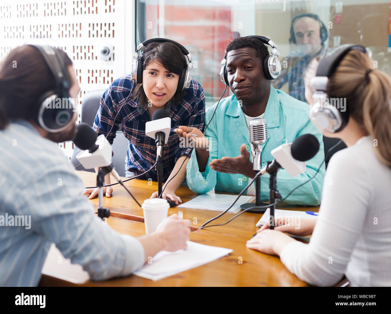 Nice presenters of different nationalities in sound broadcasting ...