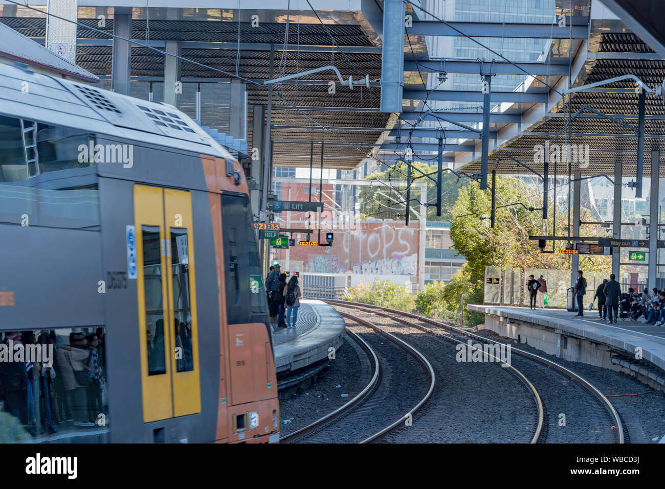 A Waratah A Series train pulls into the curved number two platform at ...