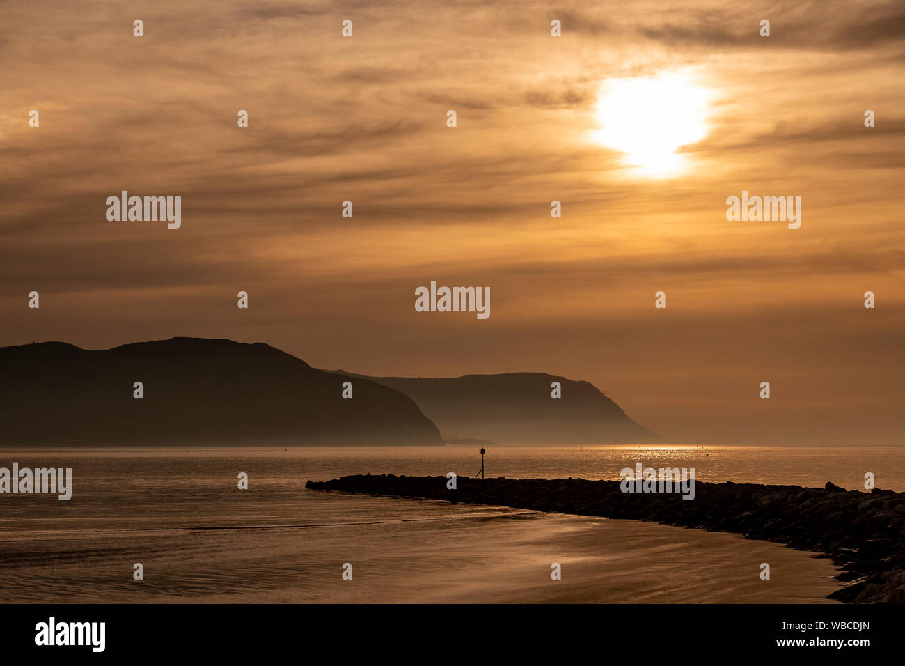 Sunset over the North Wales coast at Llandudno West Shore Stock Photo ...