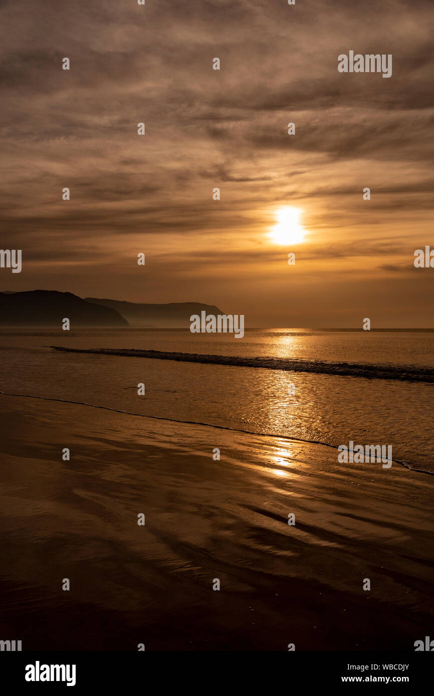 Llandudno beach sunset hi-res stock photography and images - Alamy