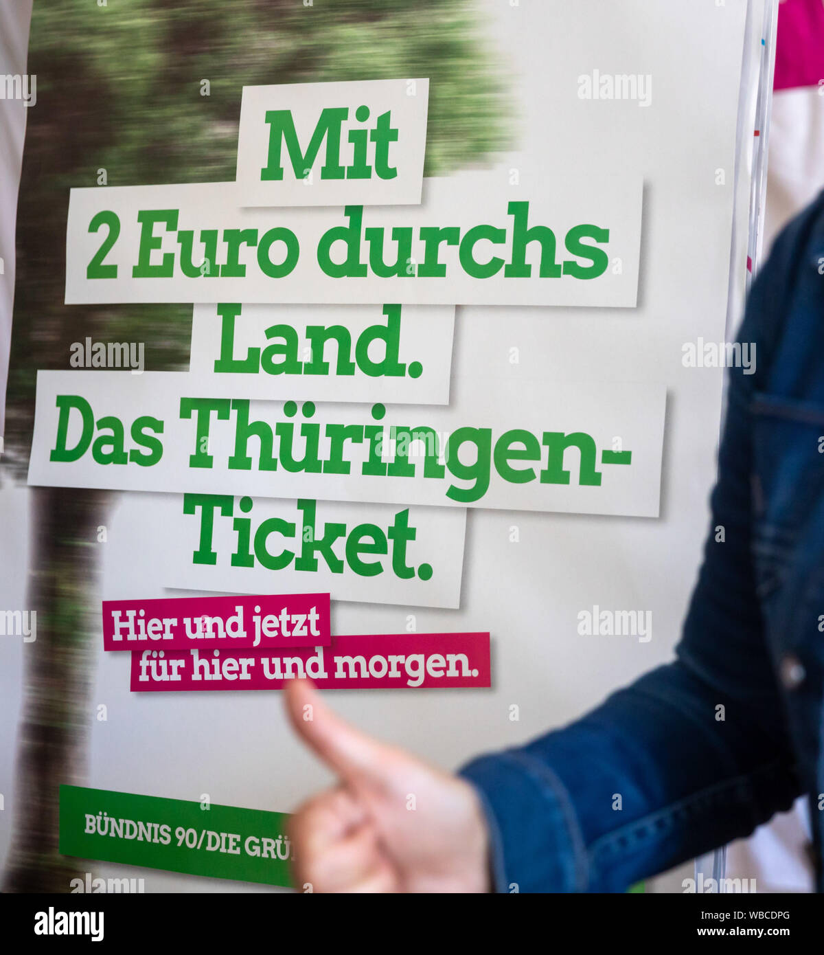 Poster presentation on subject hi-res stock photography and images - Alamy