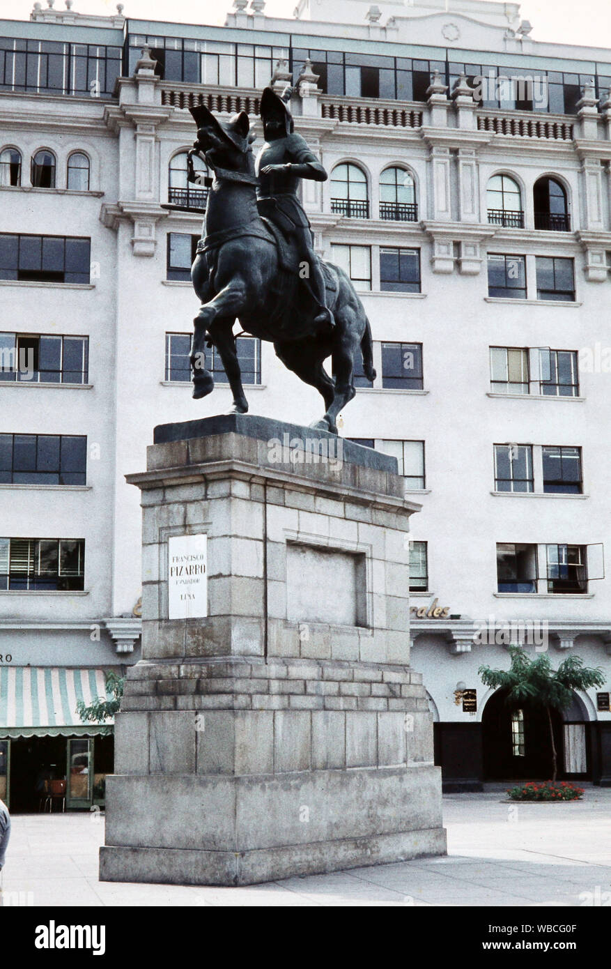 1960s lima peru statue hi-res stock photography and images - Alamy