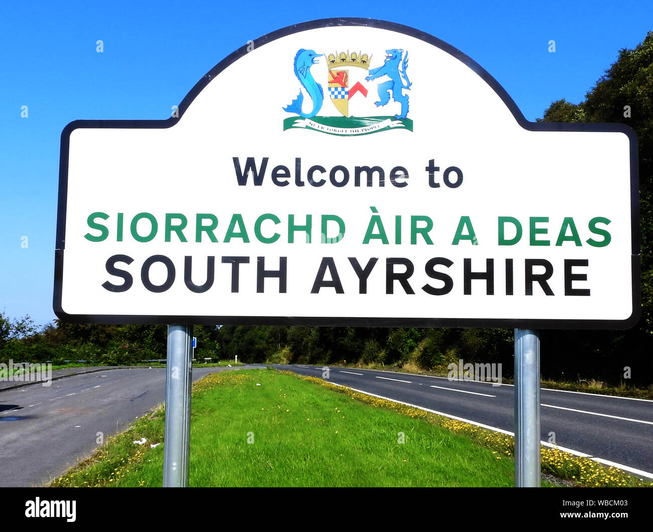 Welcome to scottish borders sign hi-res stock photography and images ...