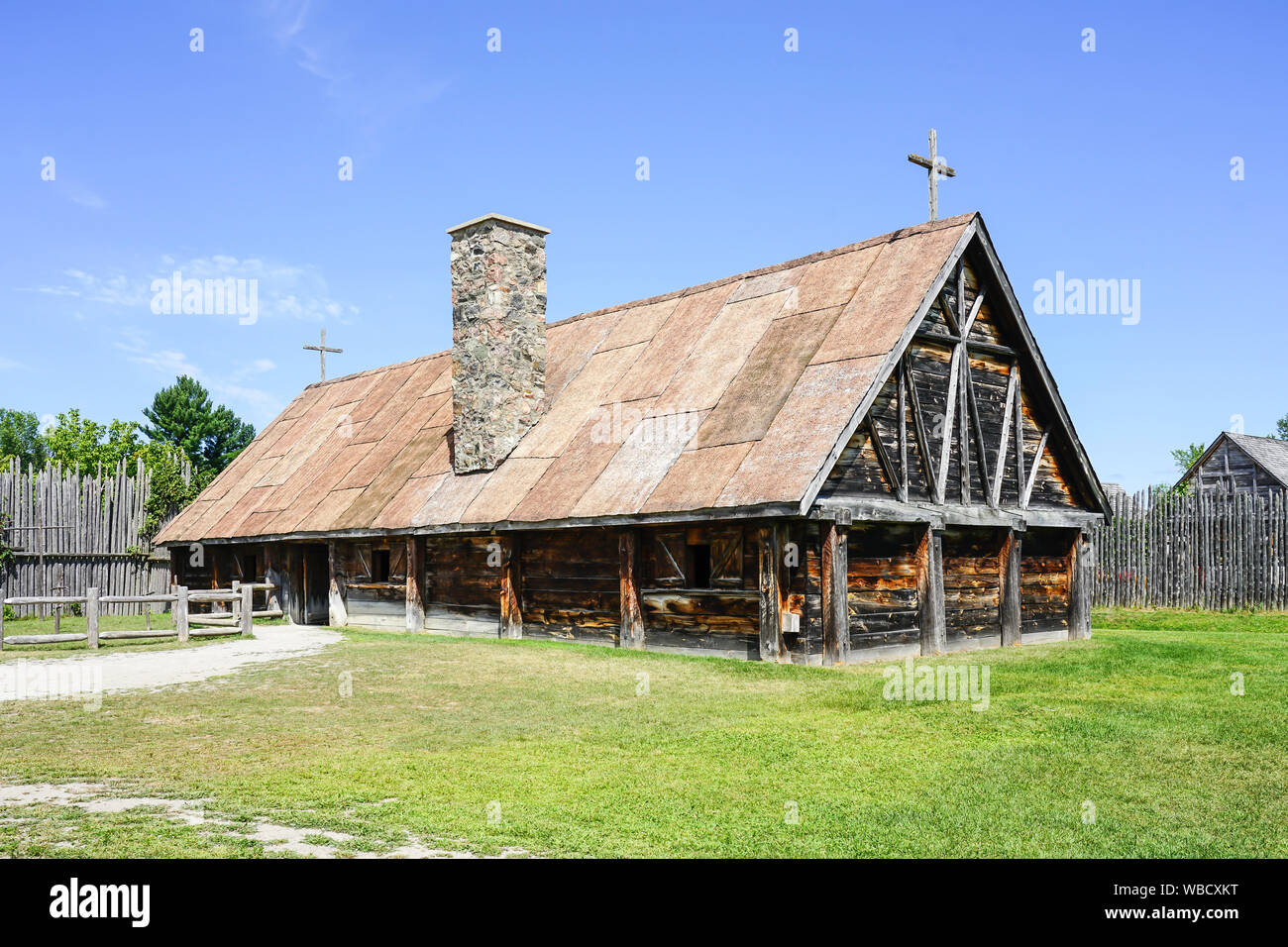 Iroquois village palisade hi-res stock photography and images - Alamy