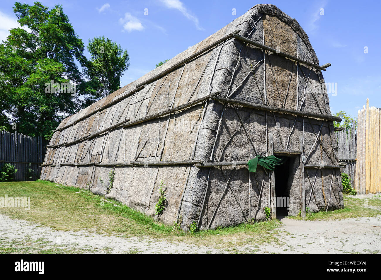 Huron wendat huron historical hi-res stock photography and images - Alamy