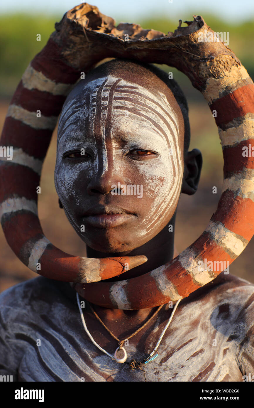 Ritual africa scarification hi-res stock photography and images - Alamy
