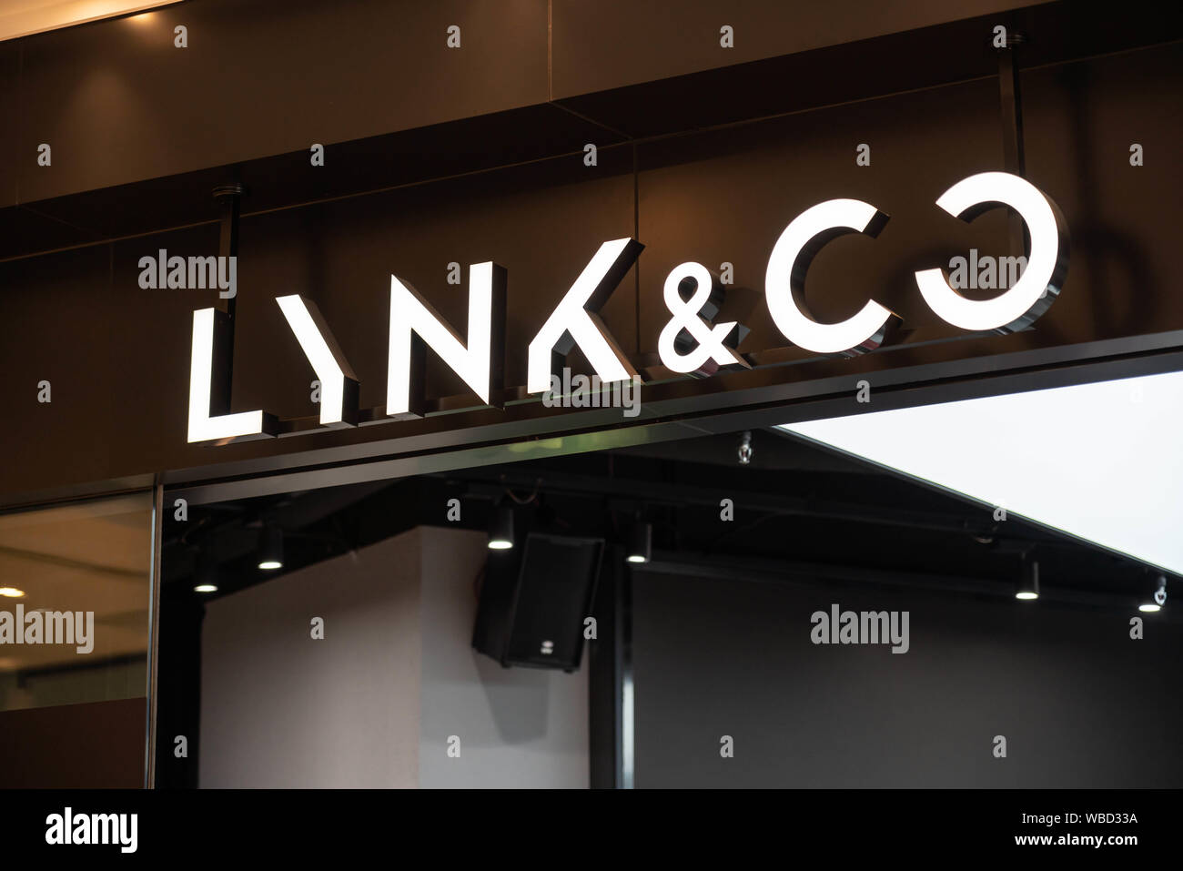 Lynk hi-res stock photography and images - Alamy