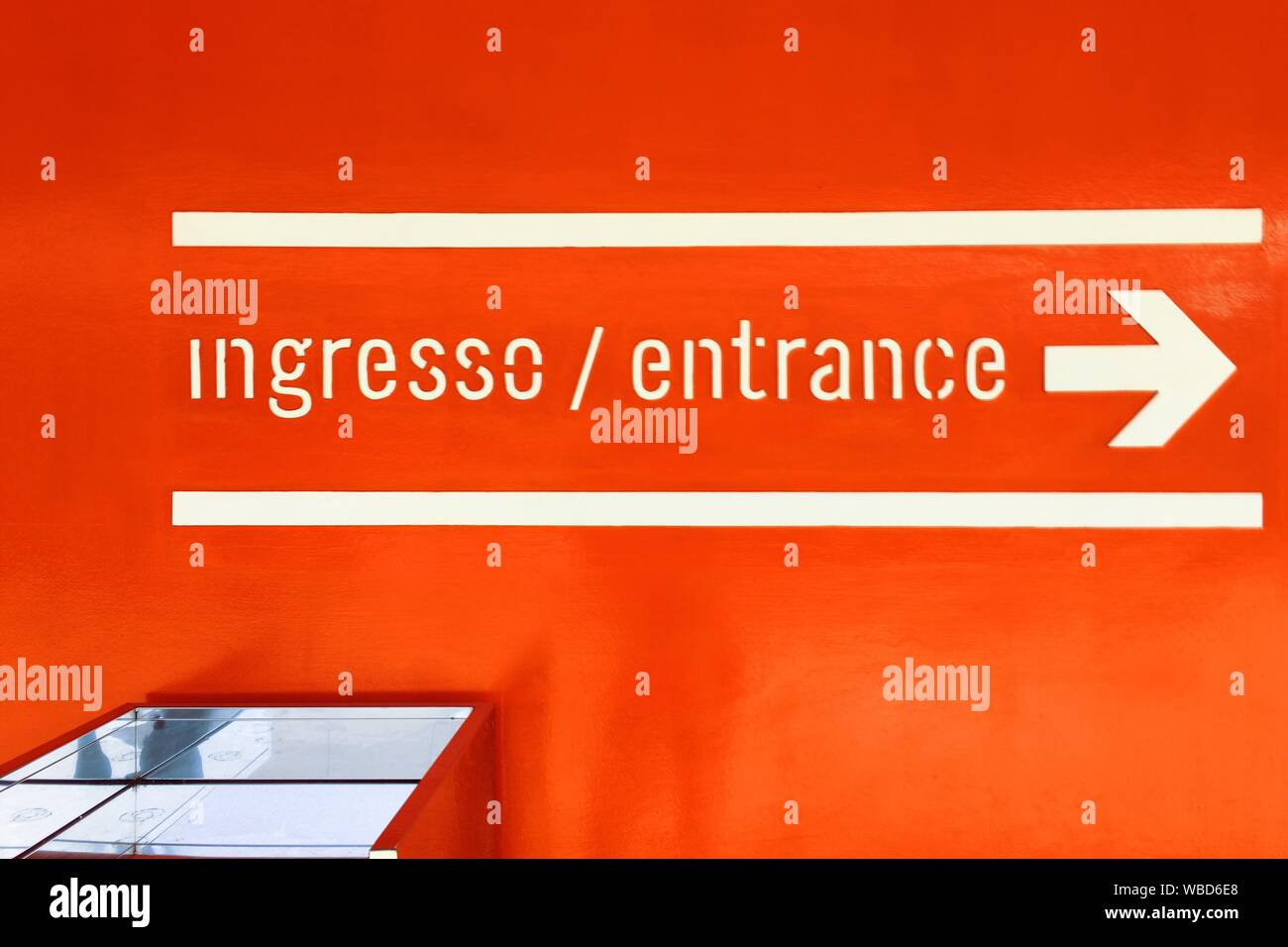 White sign red text hi-res stock photography and images - Alamy