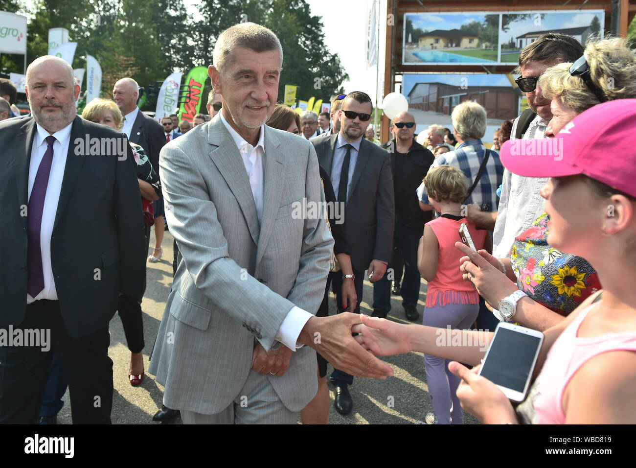 Babis zeme zivitelka hi-res stock photography and images - Alamy