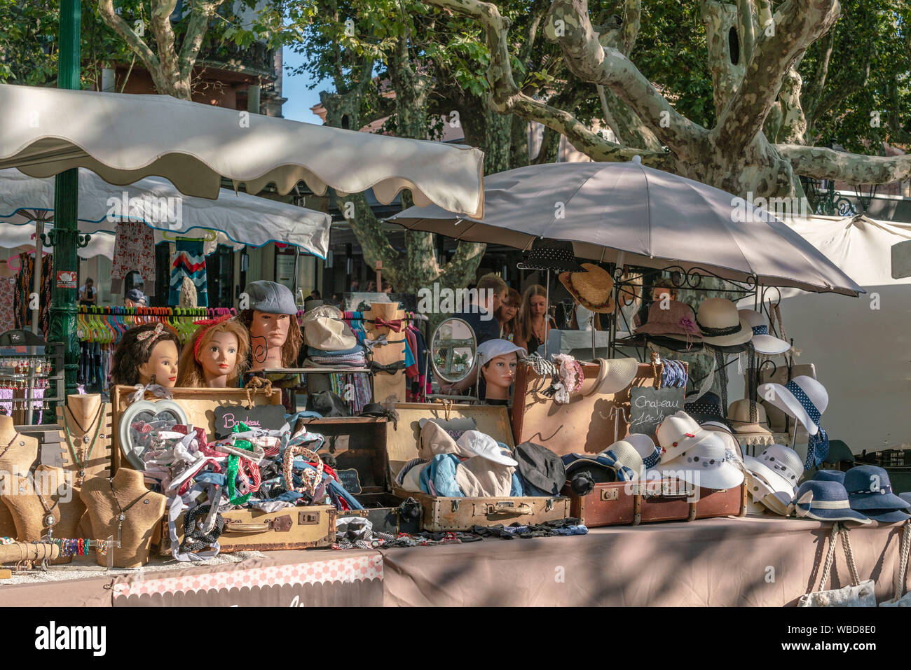 market stall mit huts in Saint Tropez, Var, france Stock Photo - Alamy