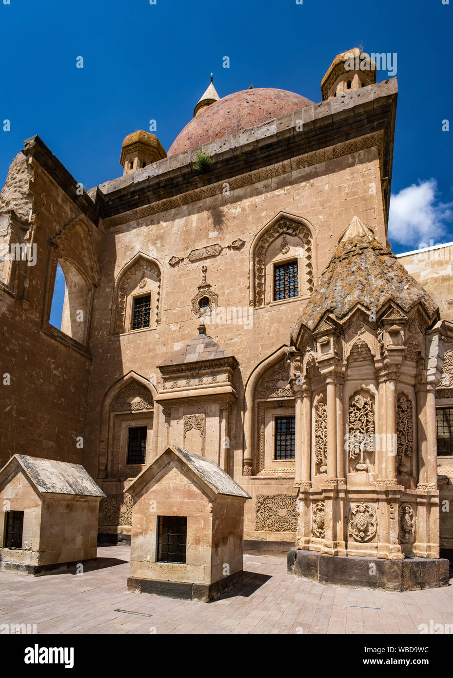 Turkey: the courtyard with the Tomb and main dome of Ishak Pasha Palace ...