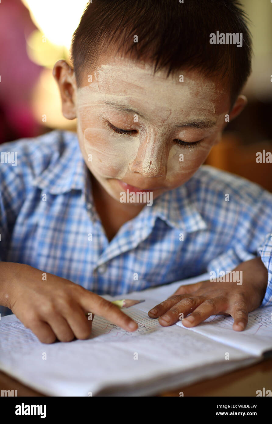 Thanaka myanmar student hi-res stock photography and images - Alamy