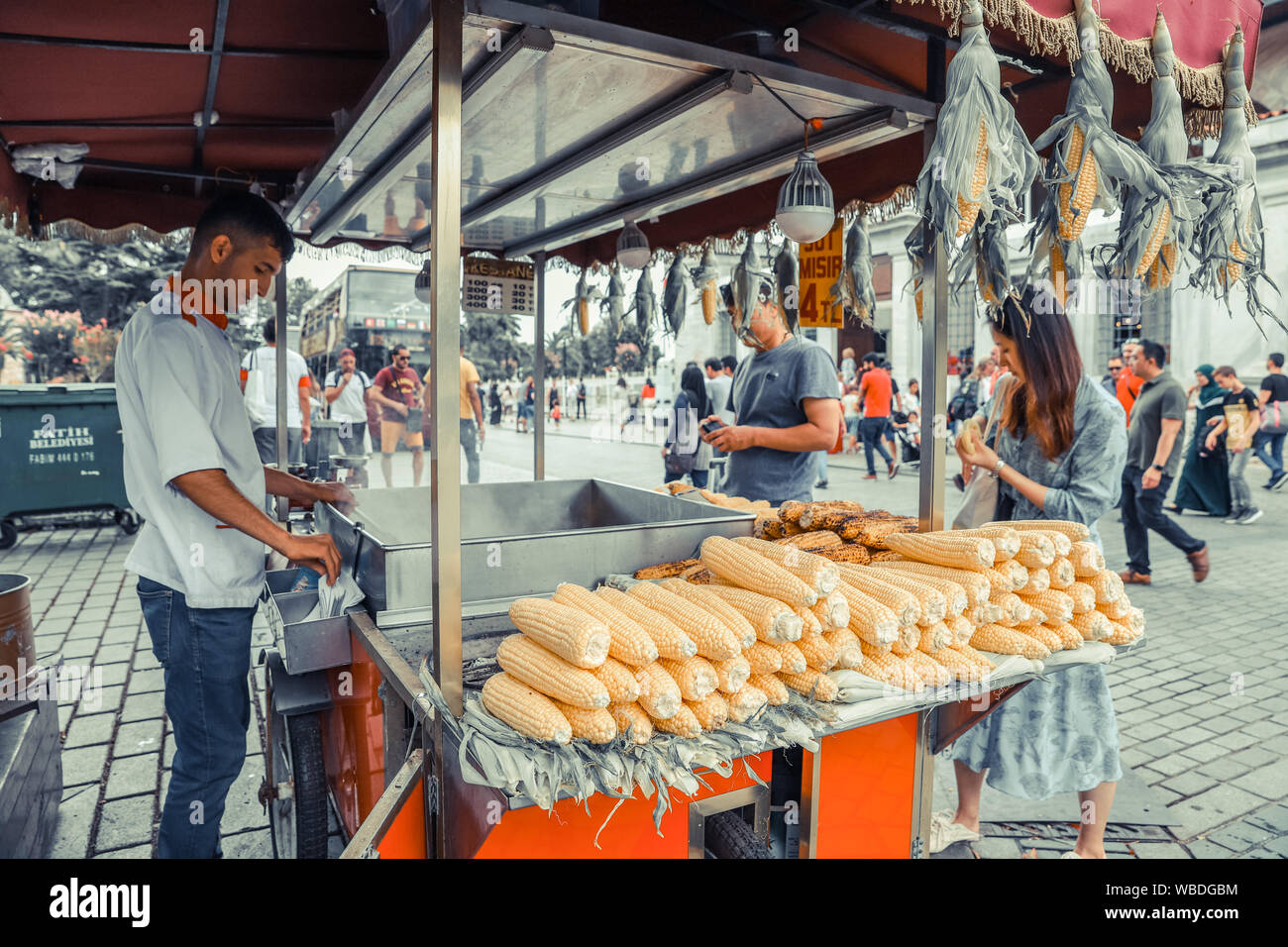 Street shots hi-res stock photography and images - Alamy